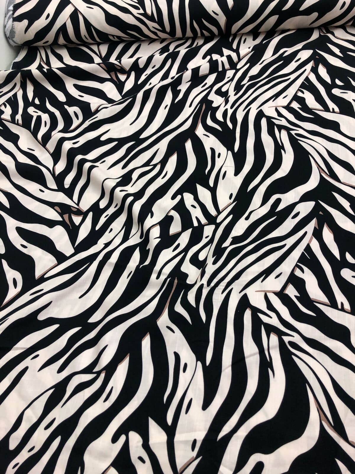 Lino Rayon Animal Print – Código 34174 – Adornos Elegantísima