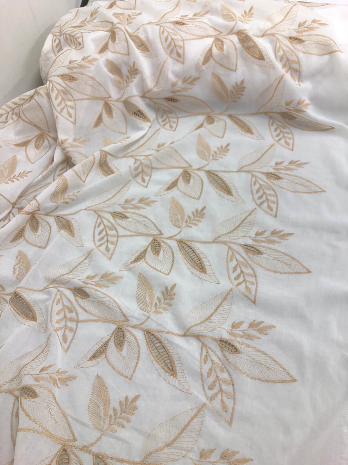 Algodon Brocado Blanco – Código 37349 – Adornos Elegantísima