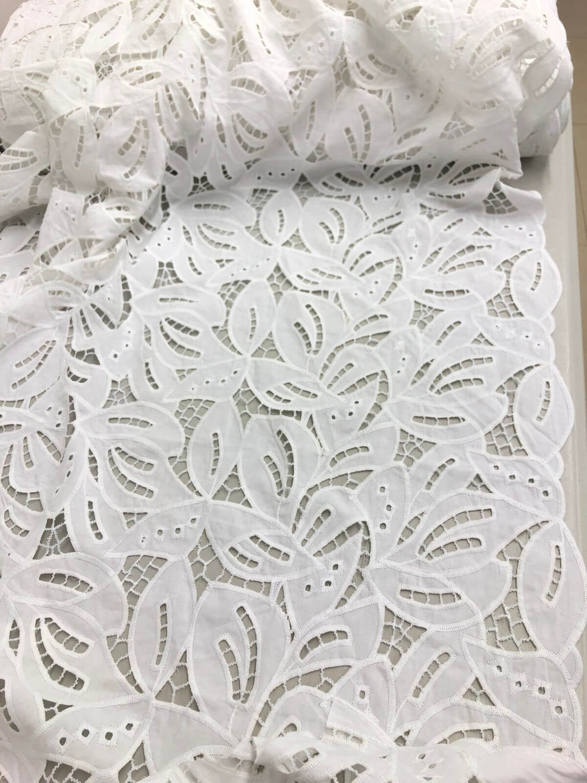 Algodon Brocado Blanco – Código 37902 – Adornos Elegantísima